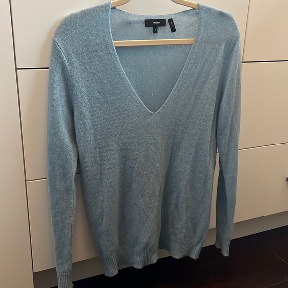 Theory | Tops | Theory Cashmere Sweater | Poshmark